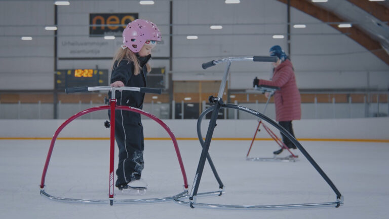 Best ice skating spots in Vancouver - Skating aid - Tykeskater